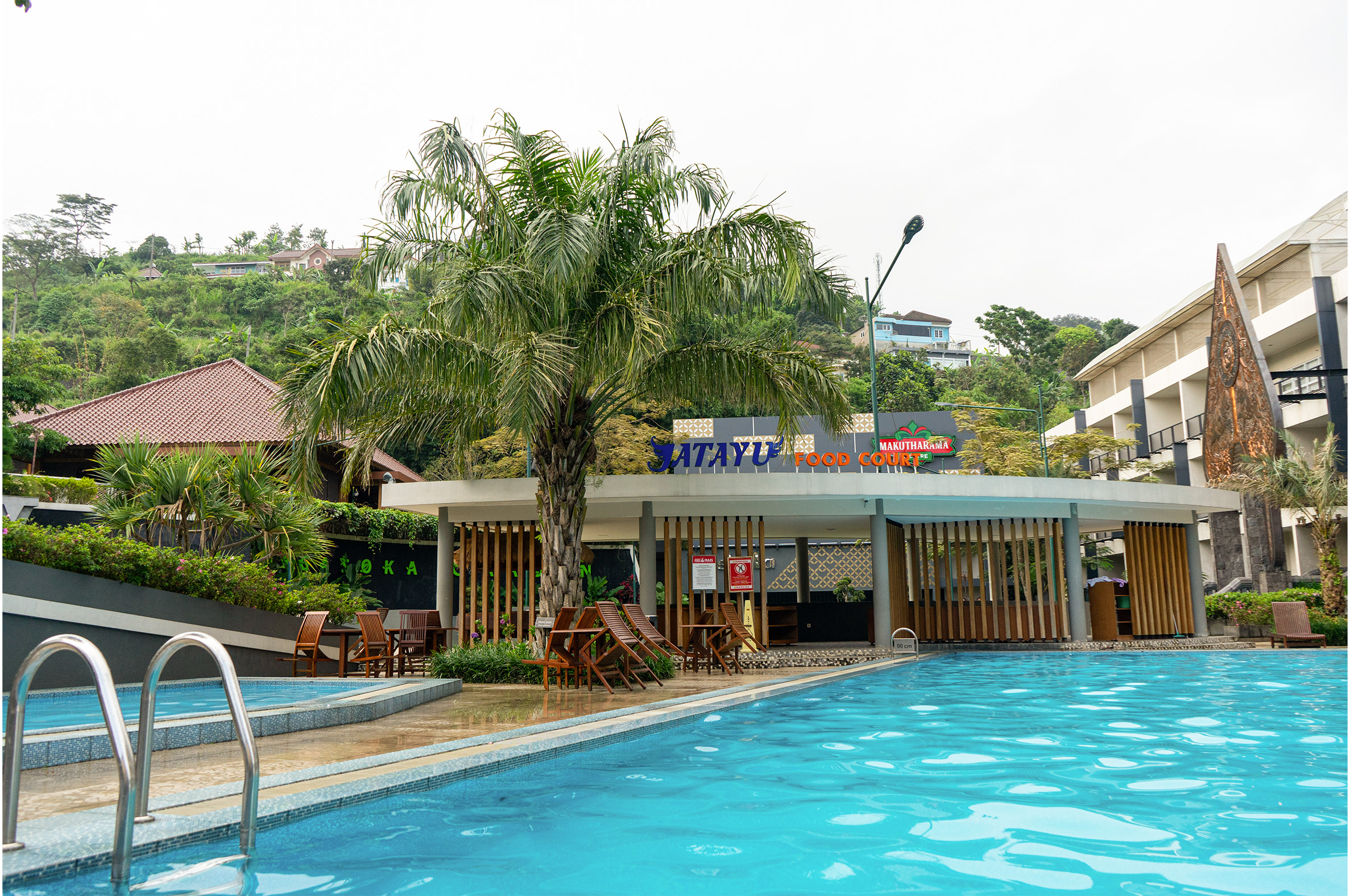 Jatayu Food Court - Griya Persada Convention Hotel & Resort | Official Site